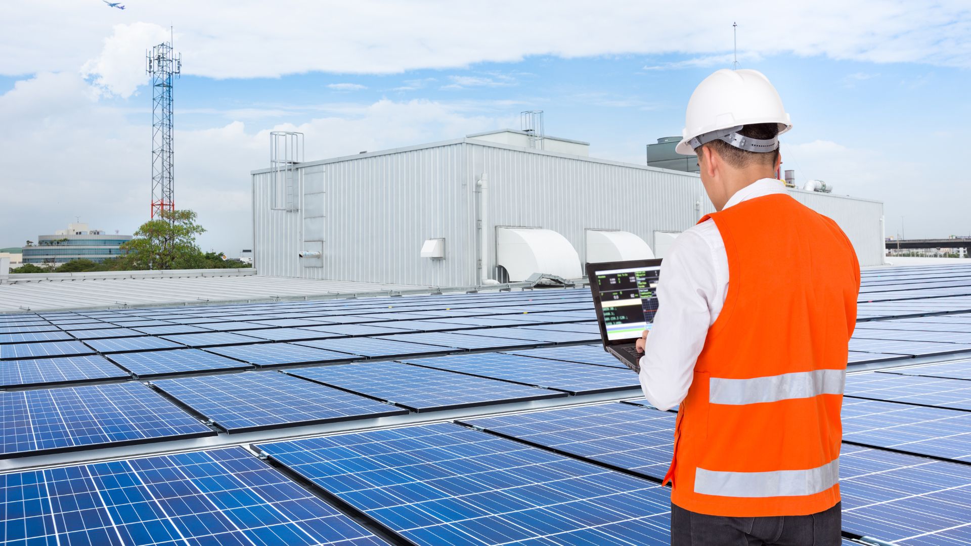 Is it normal to see moisture inside my solar panels? | SolarCtrl